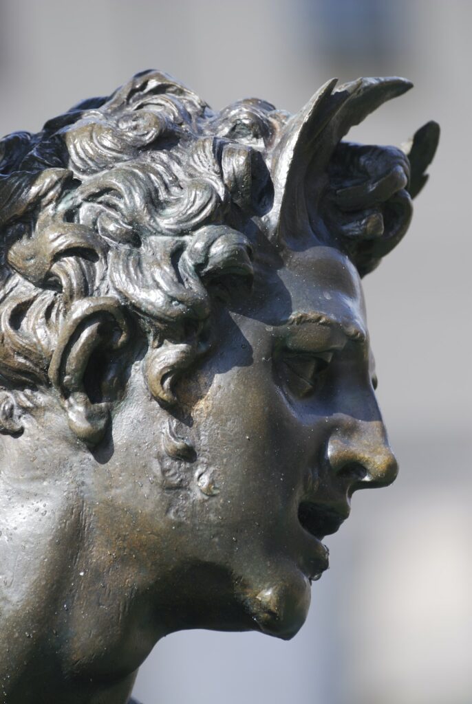 Œuvres d’art : les sculptures exposées dans les galeries